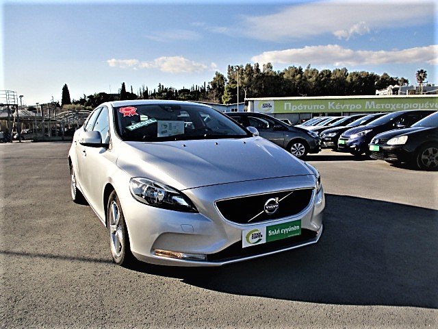 Volvo - V40 - KINETIC D2 - Ασημί - 2015 | Stock Center