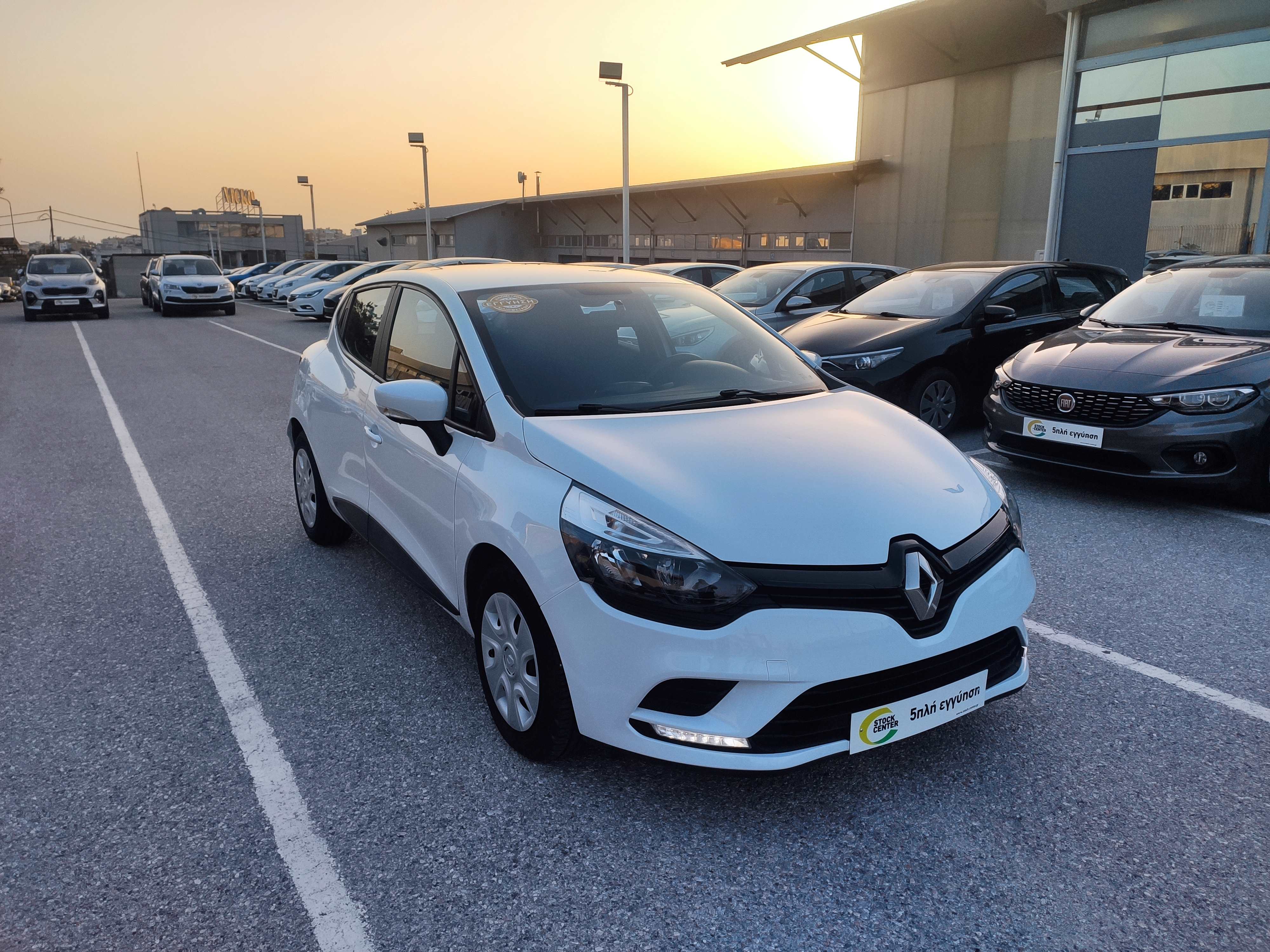 Renault - Clio - AUTHENTIC - Ασπρο - 2019 | Stock Center